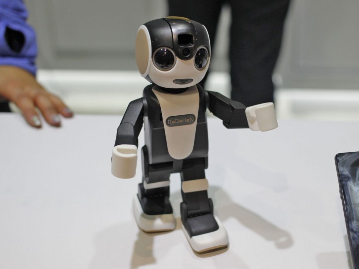 Meet RoboHon, the robo-companion smarthphone (Hands-On) - GSMArena blog