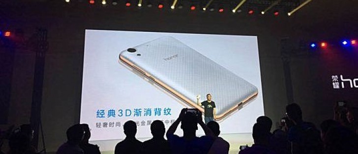 Honor 5A goes official with 5.5-inch display, 13MP camera - GSMArena ...
