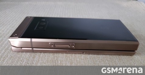 Samsung W2019 luxury clamshell leaks in even more images - GSMArena.com ...
