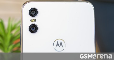 Moto Camera app update brings AR stickers, selfie portrait and spot ...