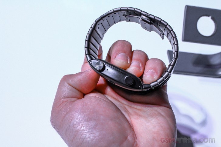 nubia Alpha, nubia Pods hands-on review - GSMArena.com news