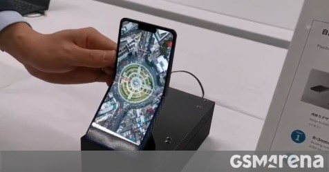 Sharp demoes vertically foldable 6.2-inch phone - GSMArena.com news