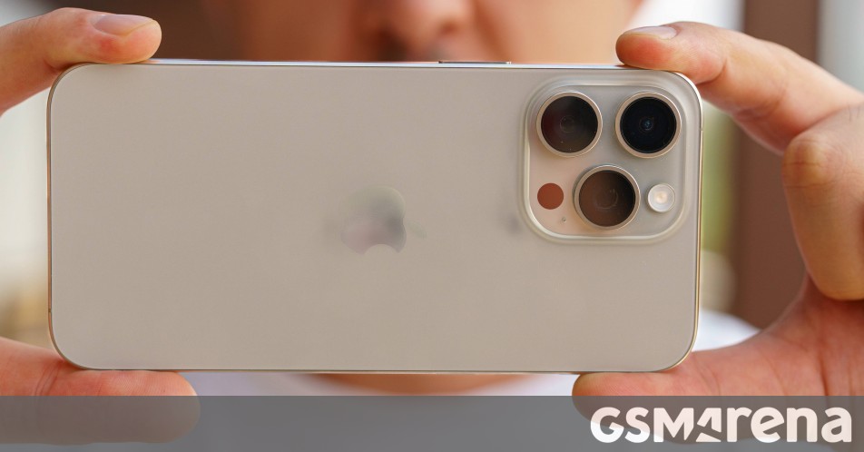 Apple enables spatial video recording with iOS 17.2 Beta 2 - GSMArena ...