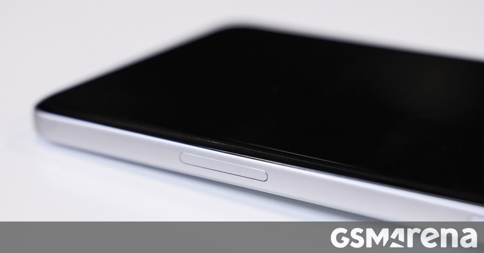 Oppo exec details Find X8’s Quick Capture button - GSMArena.com news