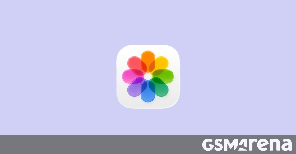 Apple Photos will let you play photos and videos as a slideshow ...
