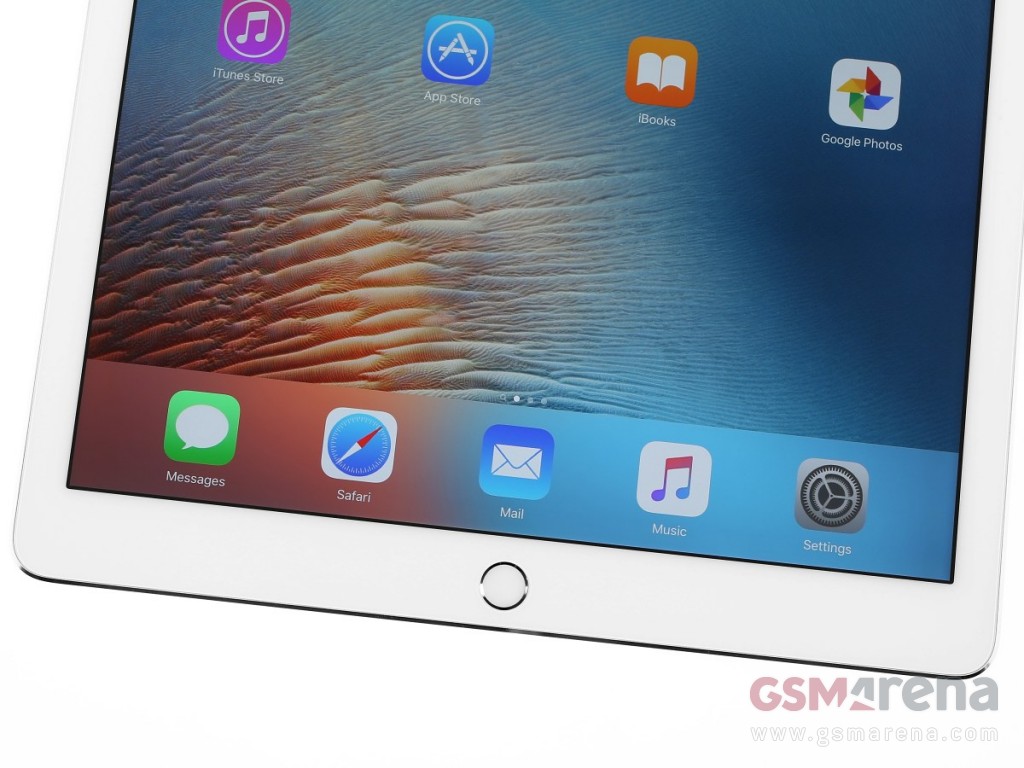 Apple iPad Pro 12.9 (2015) pictures, official photos