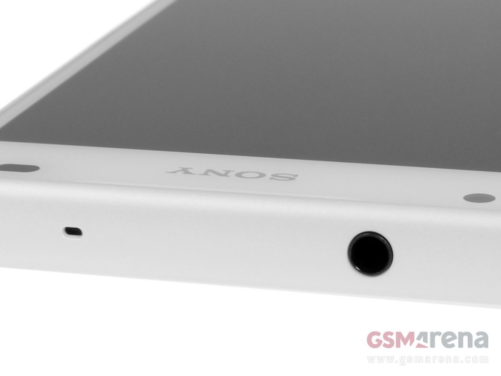 Sony Xperia Z5 Compact pictures, official photos