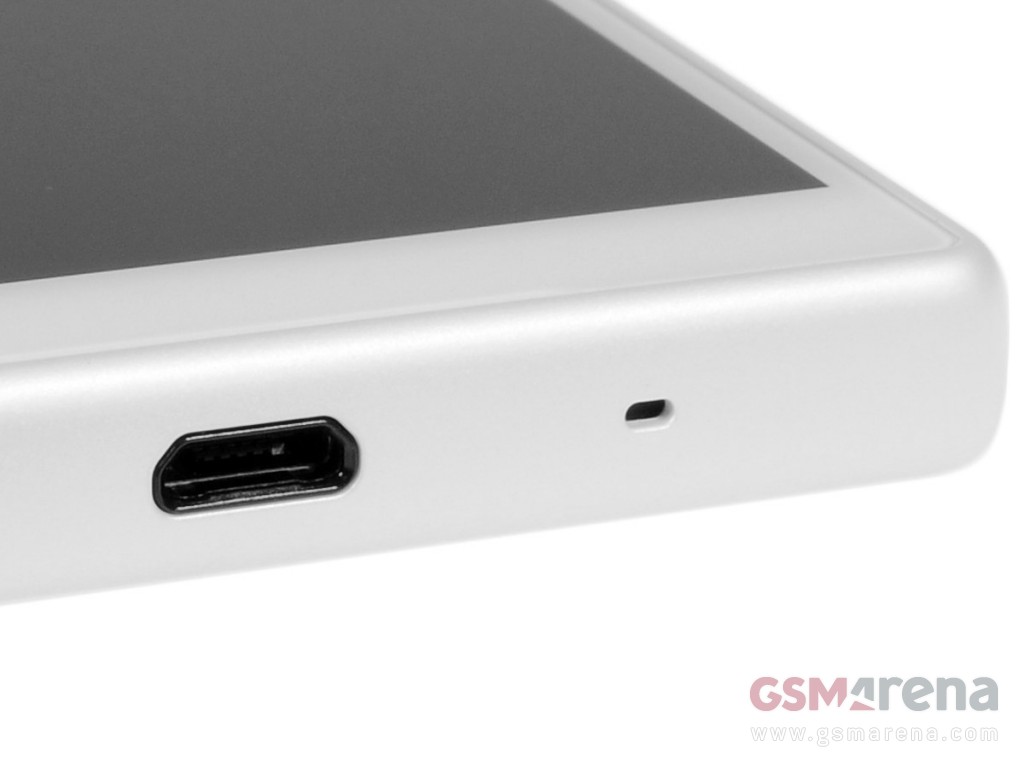 Sony Xperia Z5 Compact pictures, official photos