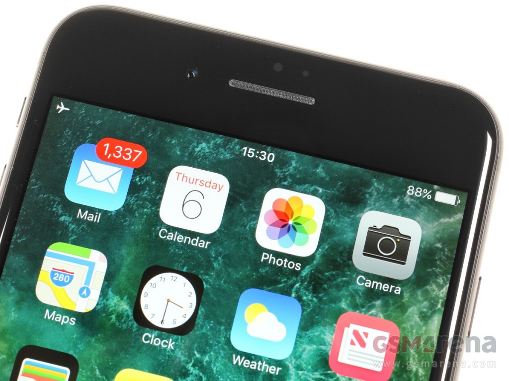 Apple iPhone 7 Plus pictures, official photos