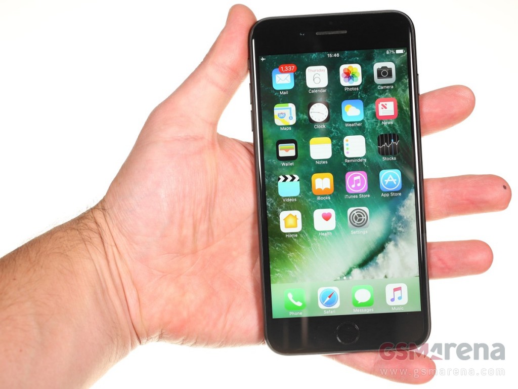 Apple iPhone 7 Plus pictures, official photos