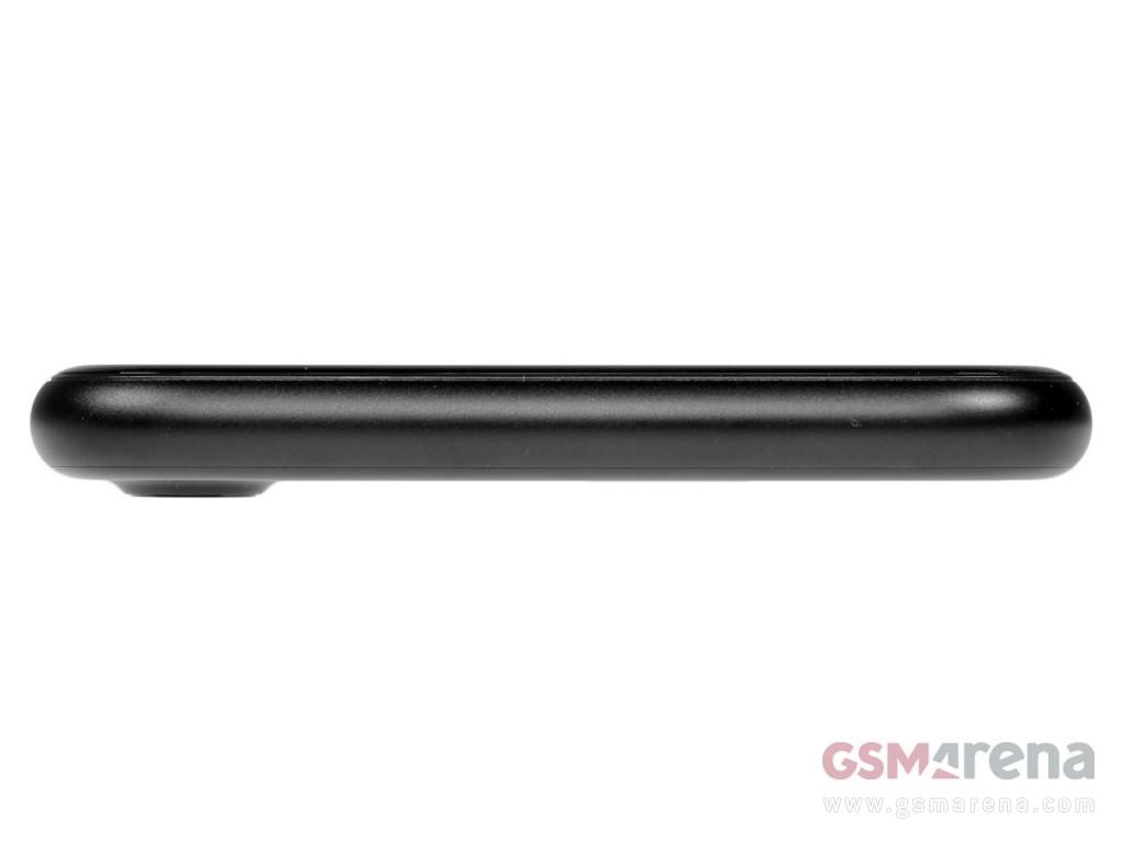 Apple iPhone 7 pictures, official photos
