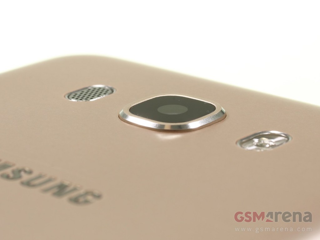 Samsung Galaxy J7 (2016) pictures, official photos