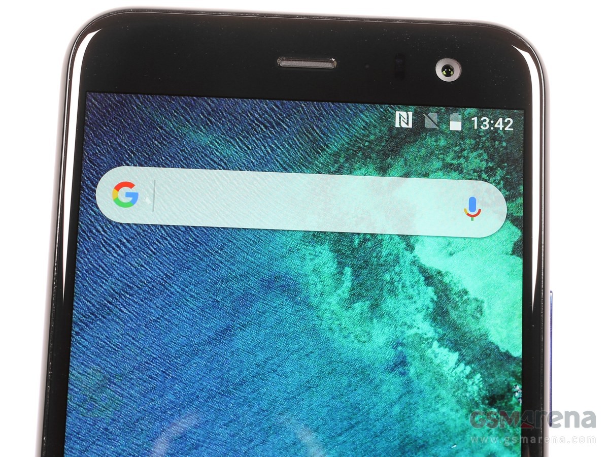 HTC U11 Life pictures, official photos
