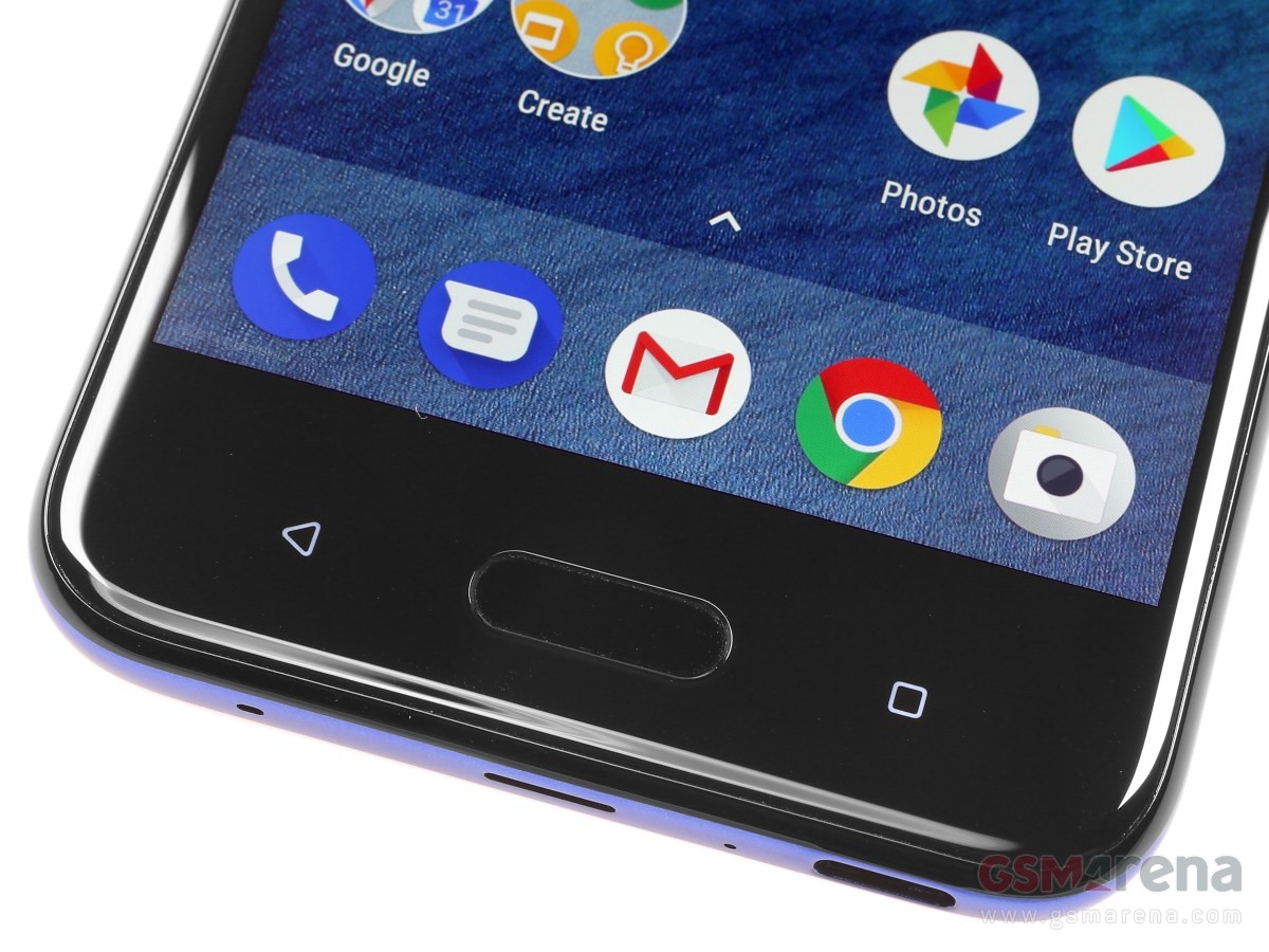 HTC U11 Life pictures, official photos