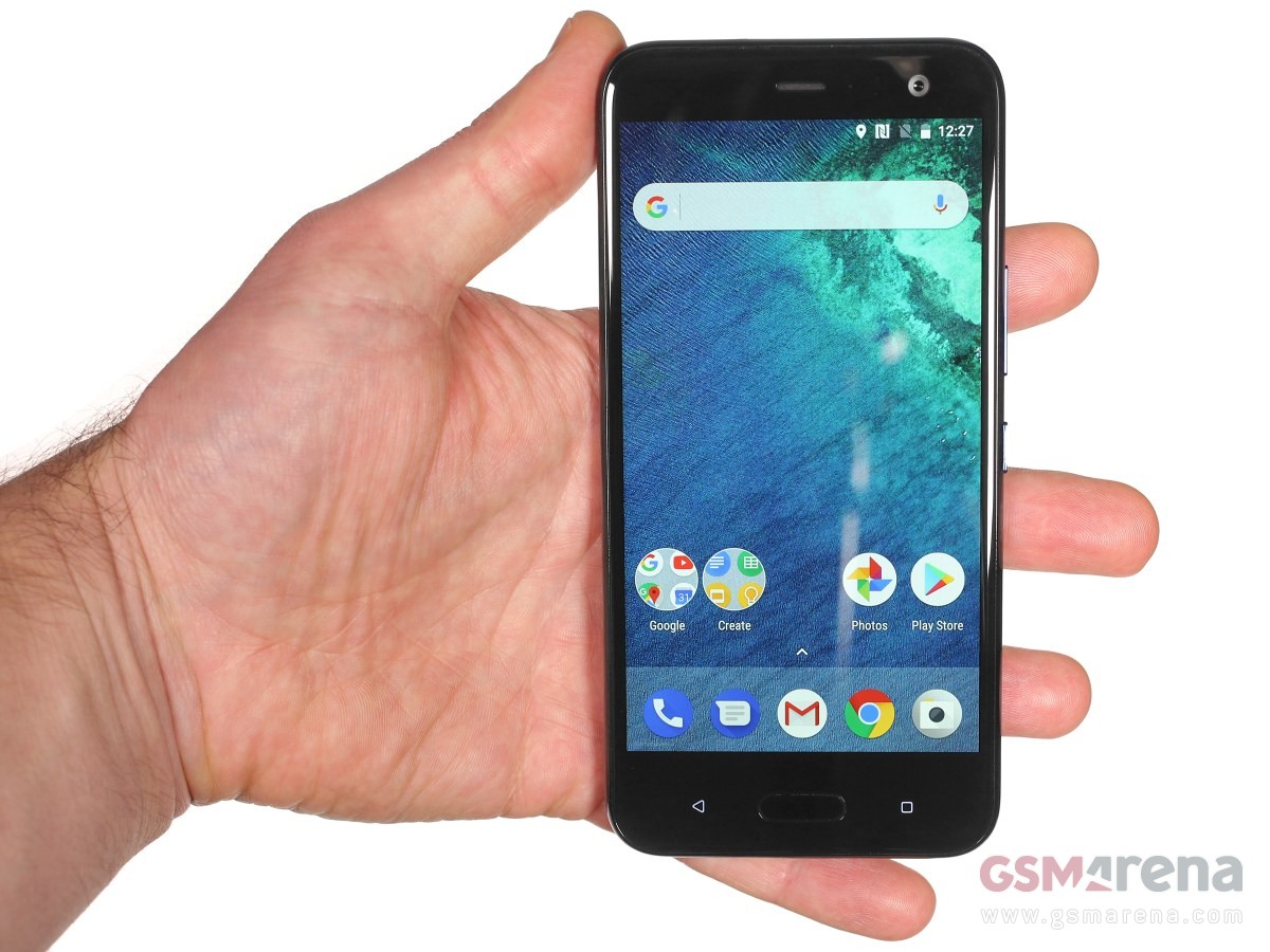 HTC U11 Life pictures, official photos