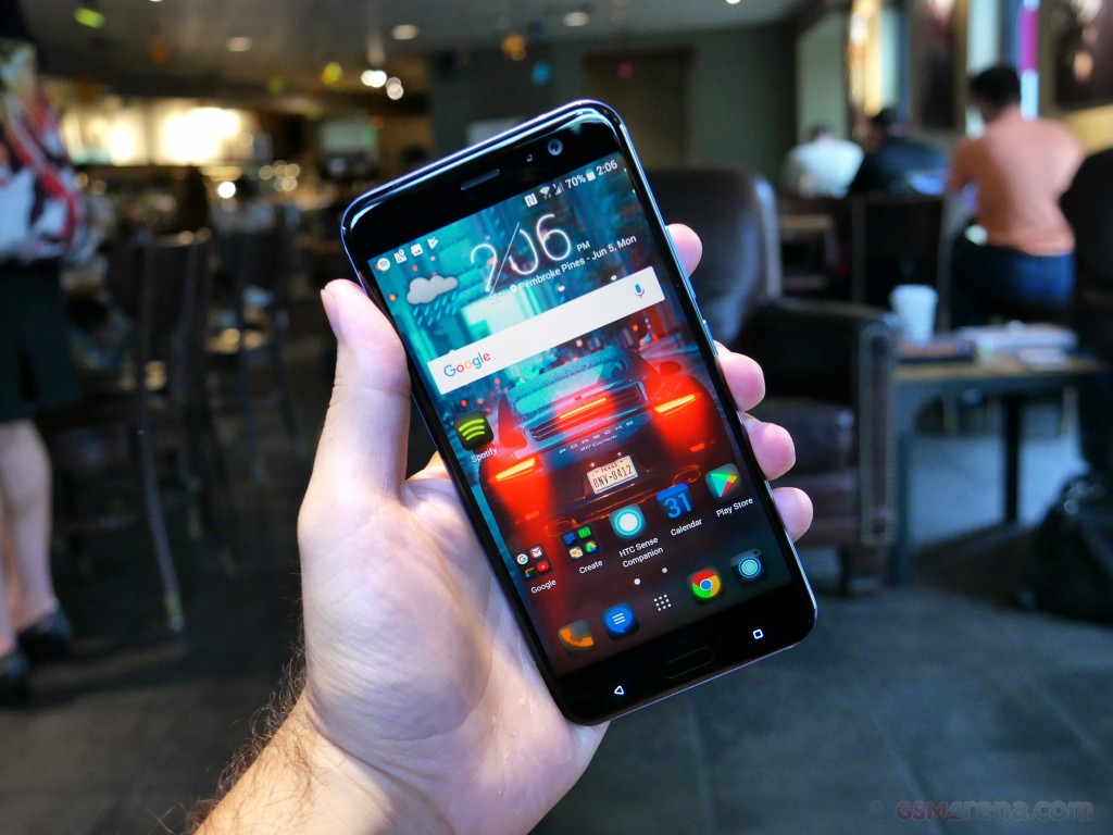 HTC U11 pictures, official photos