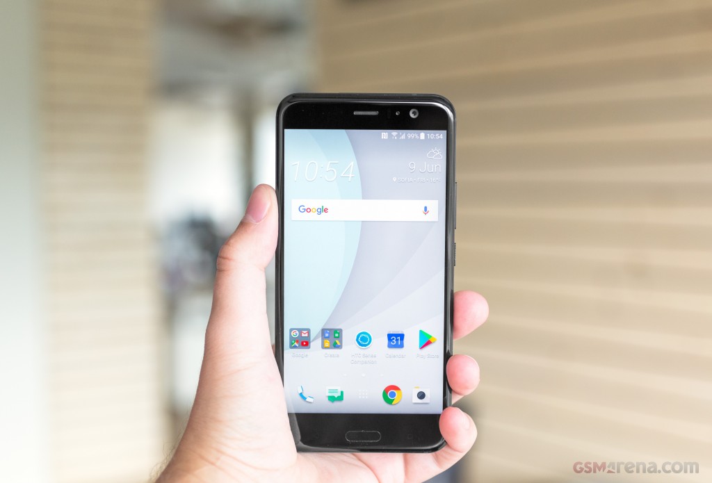 HTC U11 pictures, official photos
