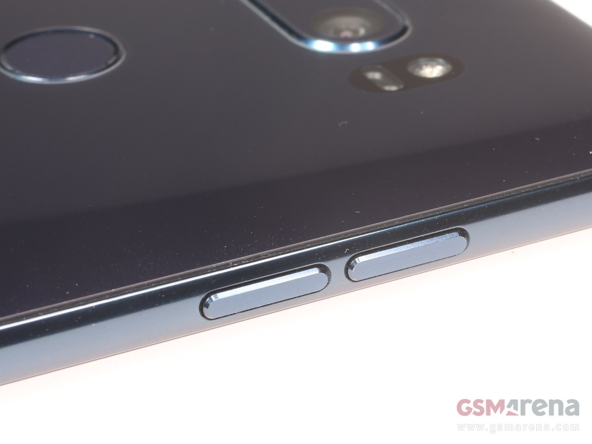 LG V30 pictures, official photos