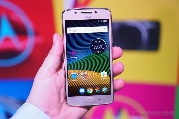 Motorola at MWC 2017: Moto G5 and G5 Plus hands-on: Moto G5 hands-on, first impressions