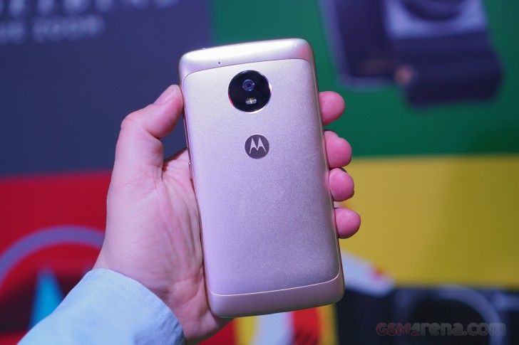 Motorola at MWC 2017: Moto G5 and G5 Plus hands-on: Moto G5 hands-on, first impressions