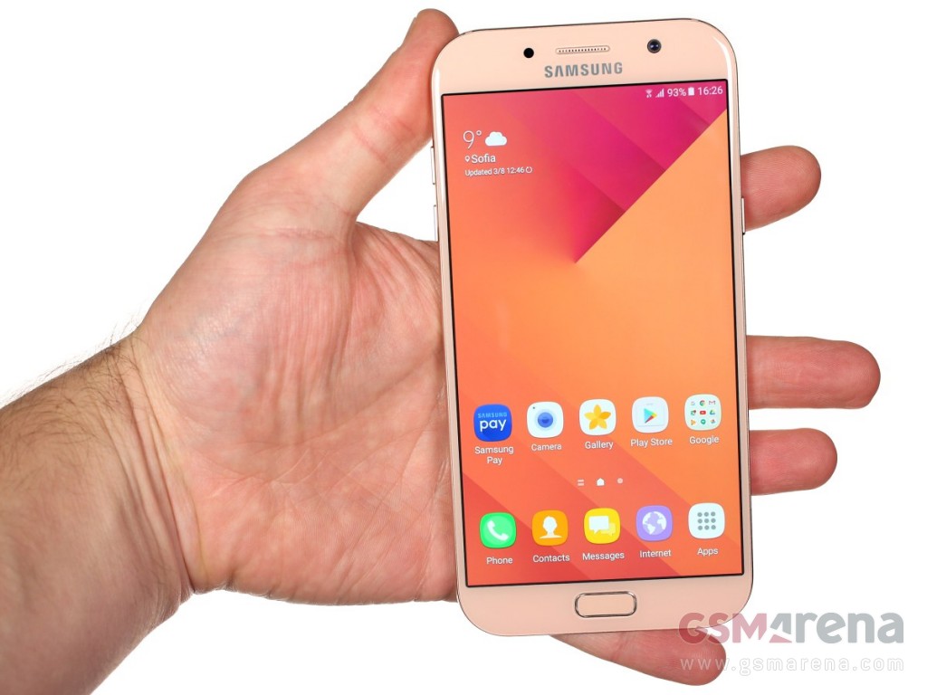 Samsung Galaxy A7 (2017) pictures, official photos