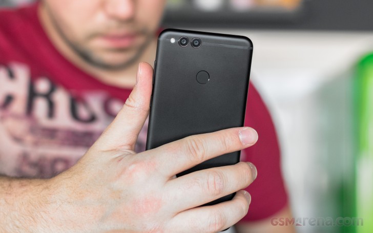 Honor 7X pictures, official photos