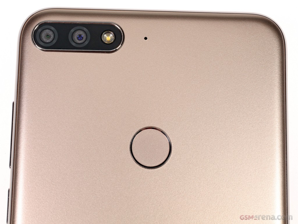 Huawei Y7 Prime (2018) pictures, official photos