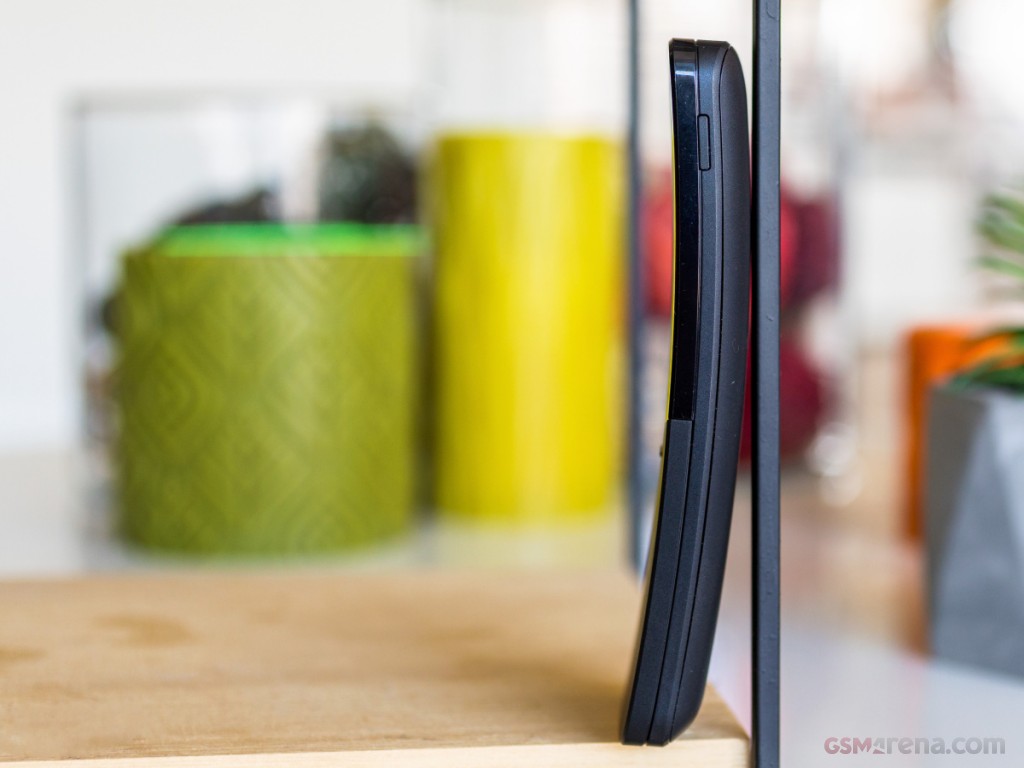 Nokia 8110 4G pictures, official photos