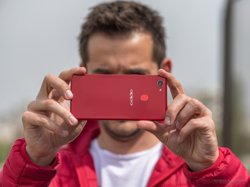 Oppo F7 pictures, official photos