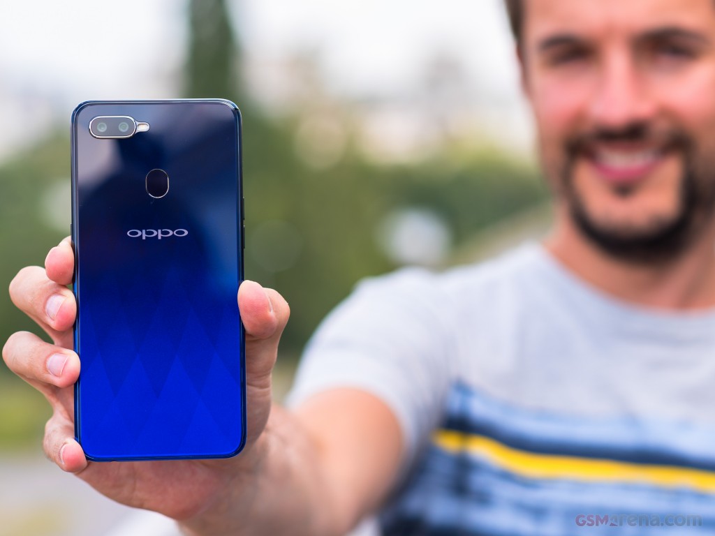 Oppo F9 F9 Pro Pictures Official Photos