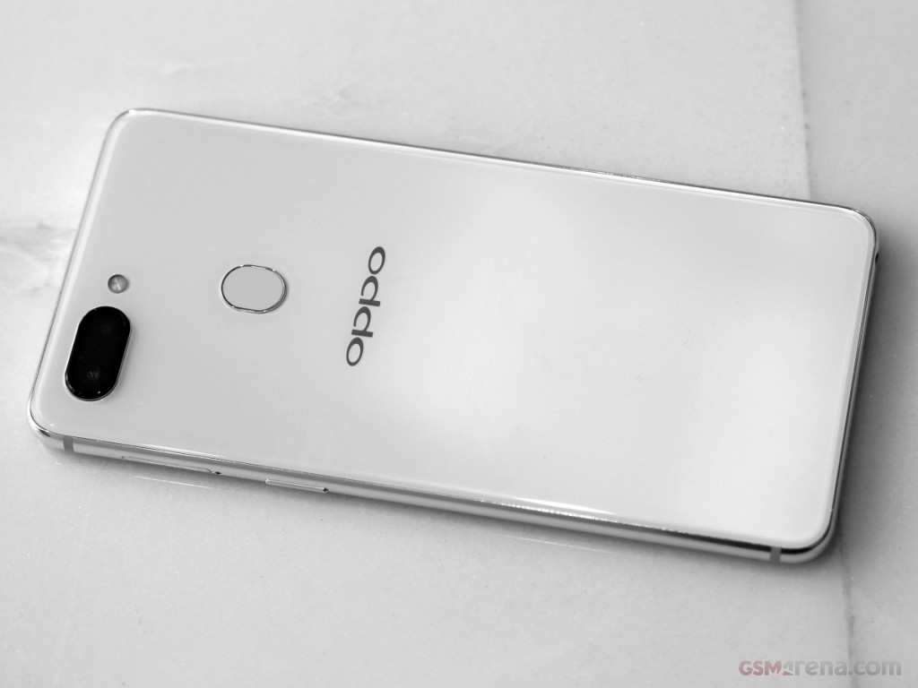 Oppo R15 Pro pictures, official photos