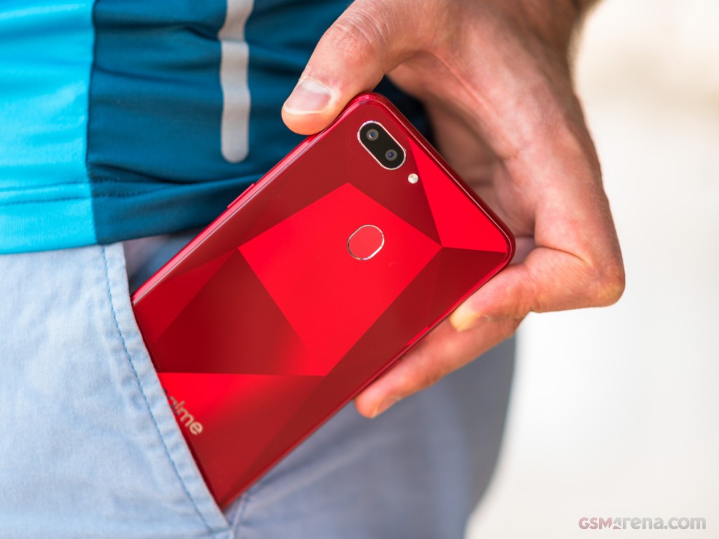 Realme 2 pictures, official photos