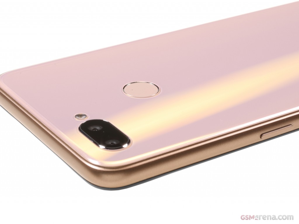 Realme U1 pictures, official photos