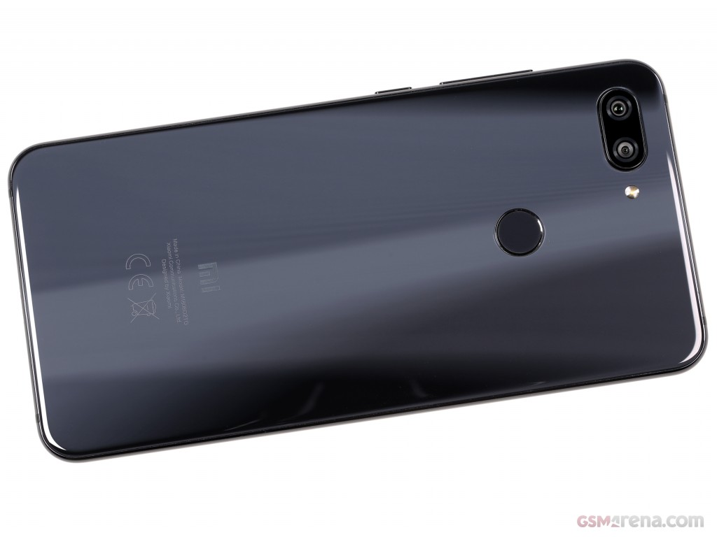 Xiaomi Mi 8 Lite pictures, official photos