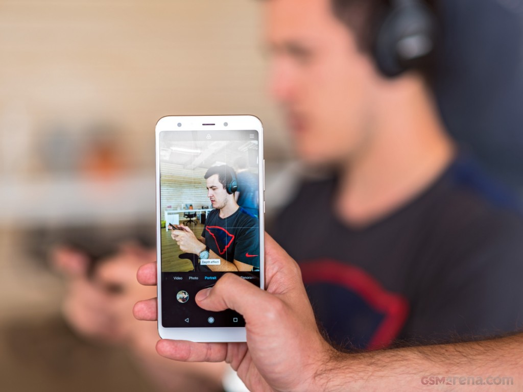 Xiaomi Mi A2 (Mi 6X) pictures, official photos