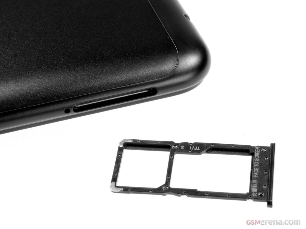 Xiaomi Redmi Note 6 Pro pictures, official photos