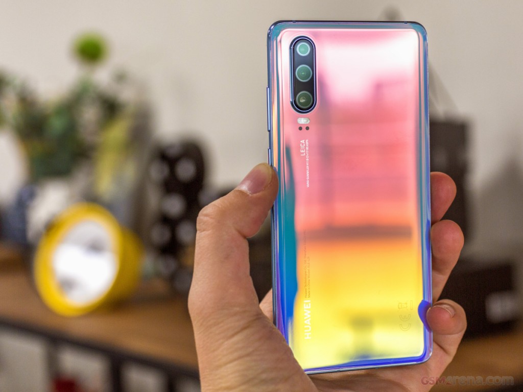 Huawei P30 pictures, official photos