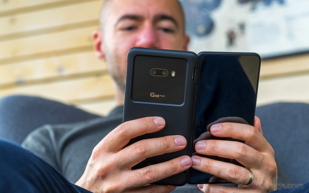 LG G8X ThinQ pictures, official photos