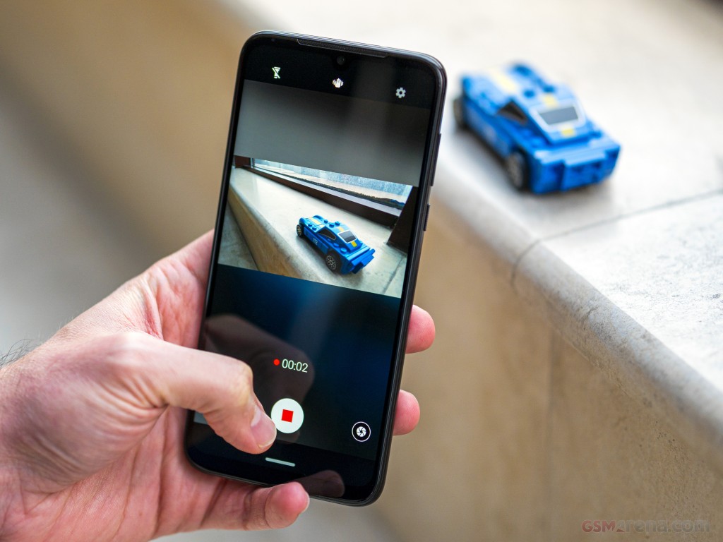 Motorola Moto G8 Plus pictures, official photos