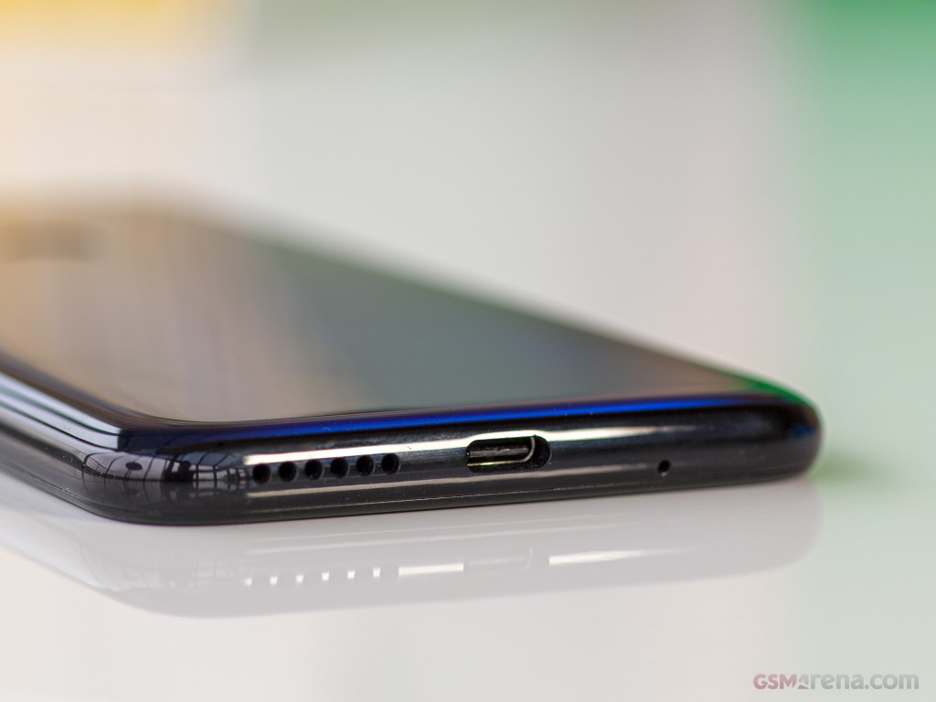 Motorola Moto G8 Plus pictures, official photos