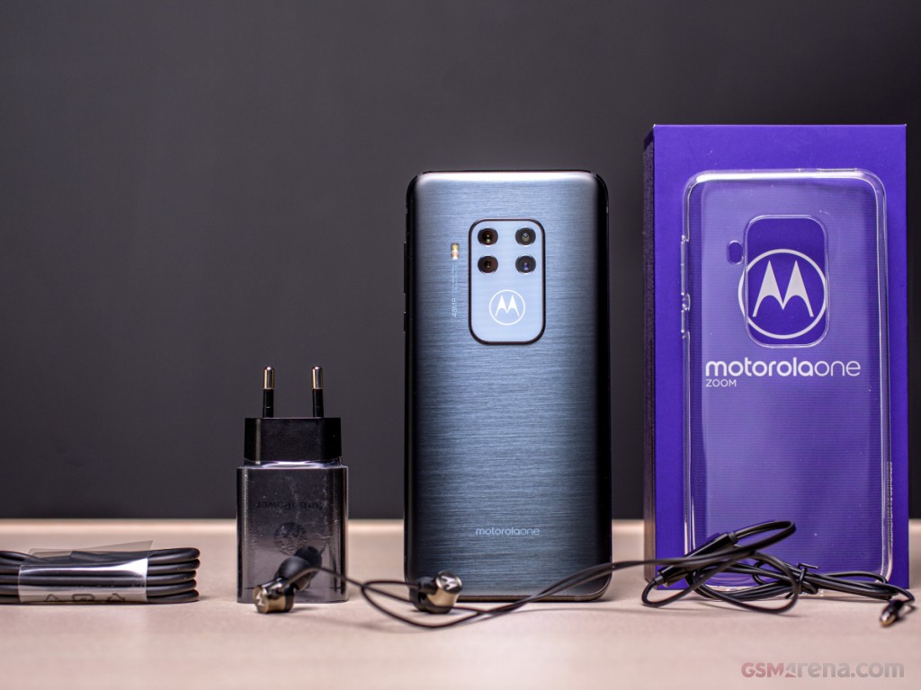 Motorola One Zoom pictures, official photos