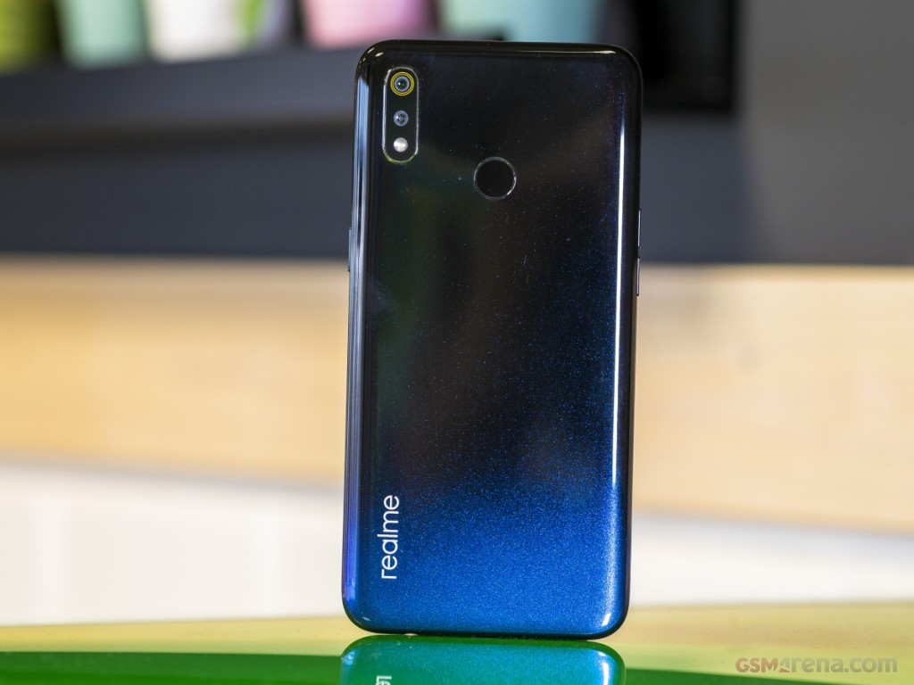 Realme 3 pictures, official photos