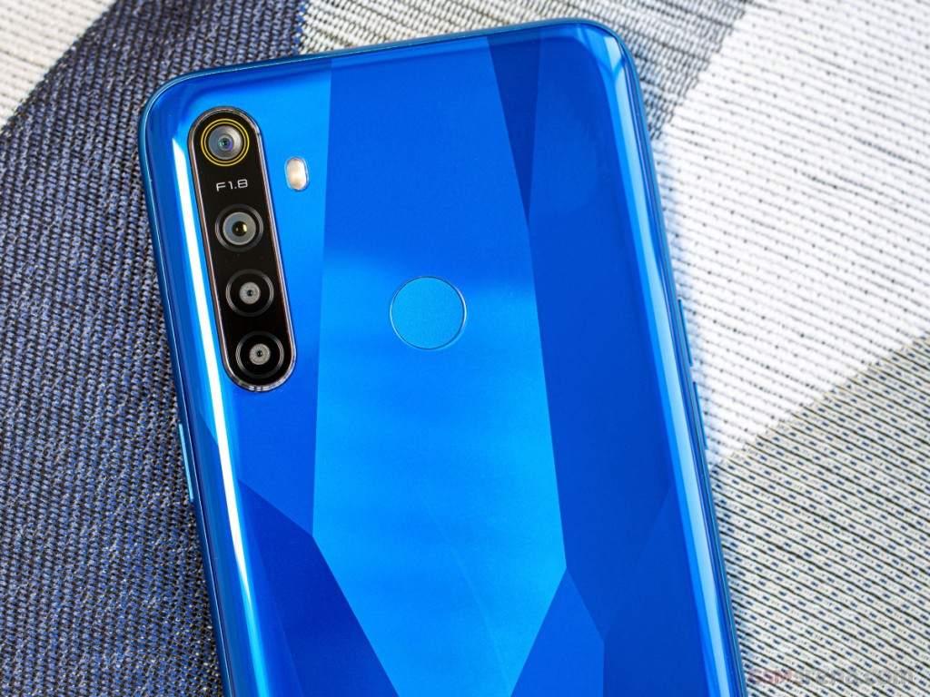 Realme 5 pictures, official photos