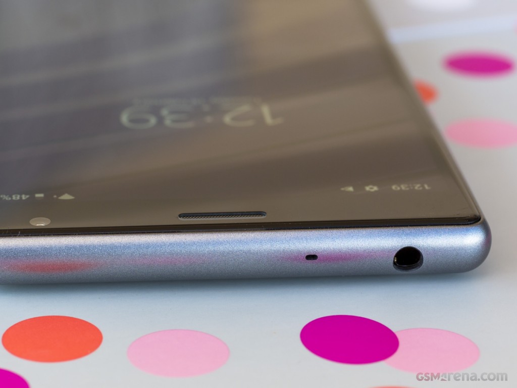 Sony Xperia 10 Plus pictures, official photos