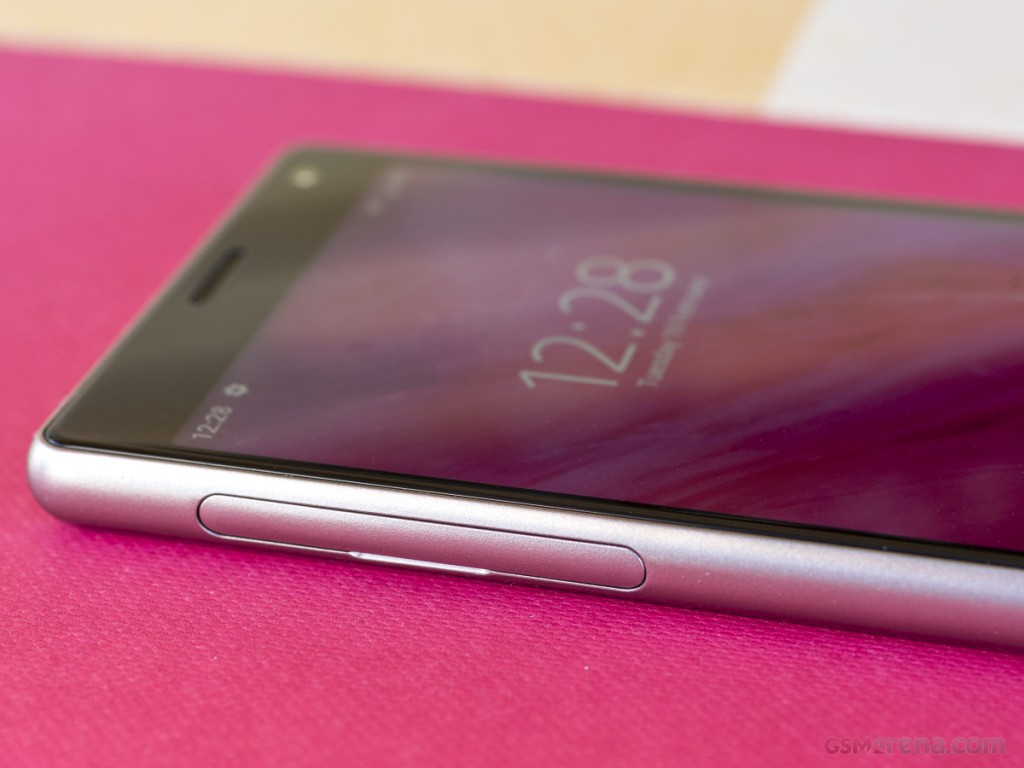 Sony Xperia 10 pictures, official photos