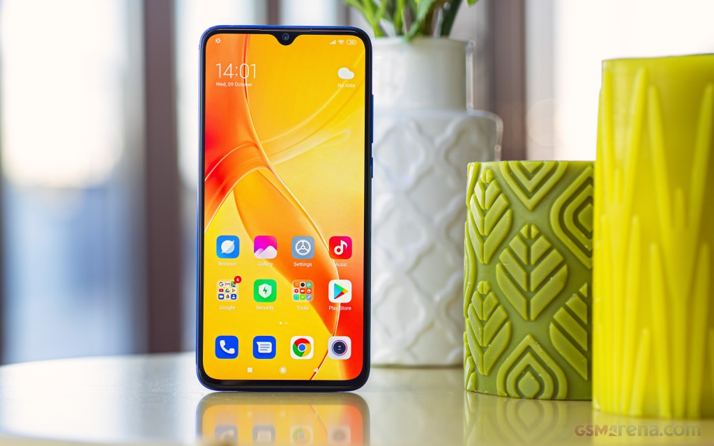 Xiaomi Mi 9 Lite pictures, official photos