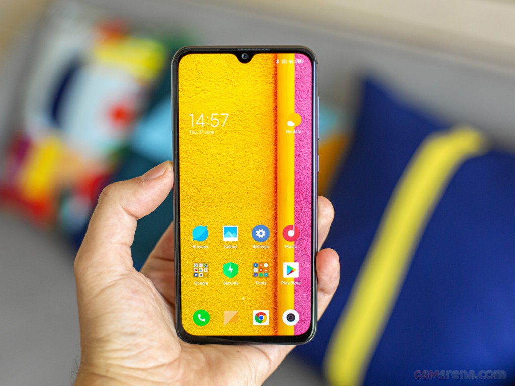 Xiaomi Mi 9 SE pictures, official photos