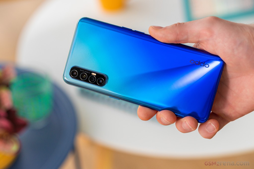 Oppo Reno3 Pro pictures, official photos