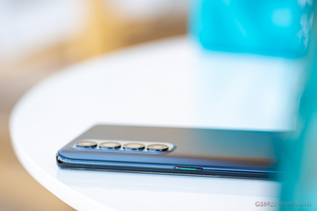 Oppo Reno4 Pro pictures, official photos