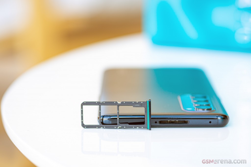 Oppo Reno4 Pro pictures, official photos